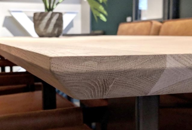 Eiken paneel 2600x1000x40mm Verjongde rand+Profiel PD Hout